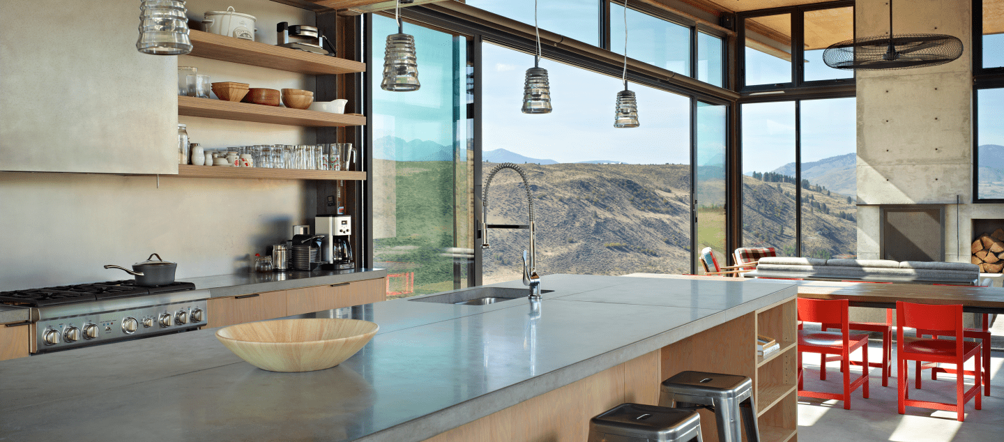 Studhorse | Dowbuilt